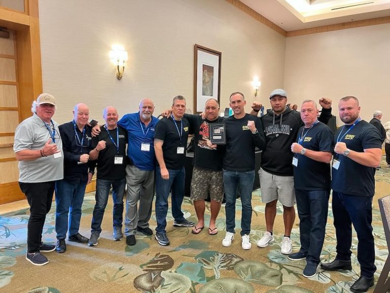 MUNZ PRESENTS ILA PLAQUE OF SOLIDARITY AND UNITY AT ILWU CONVENTION ...